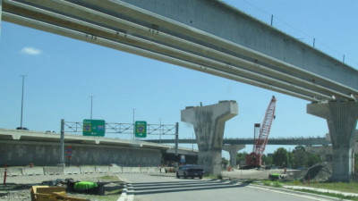 433880-1-52-01 Gateway Expressway