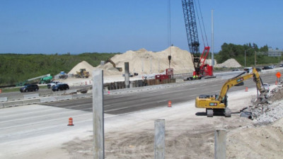 433880-1-52-01 Gateway Expressway