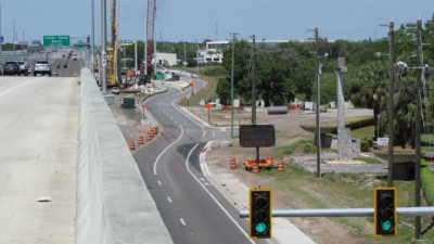 433880-1-52-01 Gateway Expressway